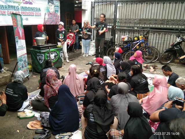 Kowarteg Ganjar Gelar Pelatihan Usaha Mikro Kuliner Bareng Ibu-Ibu Prasejahtera di Palmerah ...