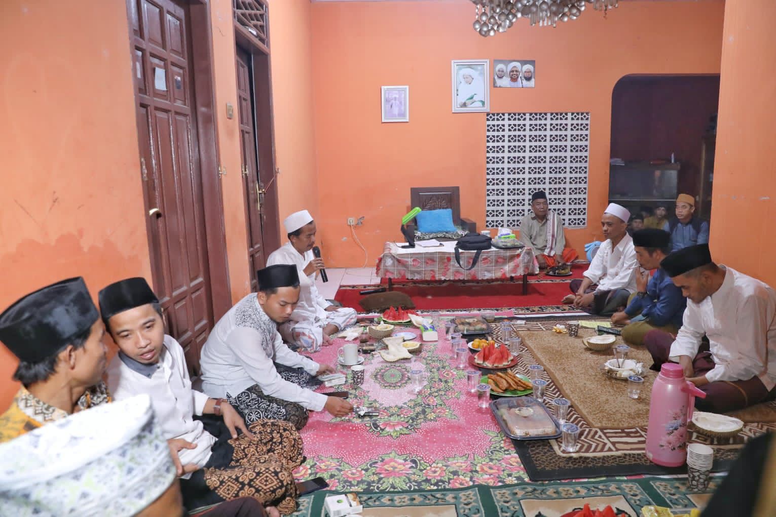 Des Ganjar Mohon Doa ke Pimpinan Ponpes dalam Pengajian Alumni Malnu ...